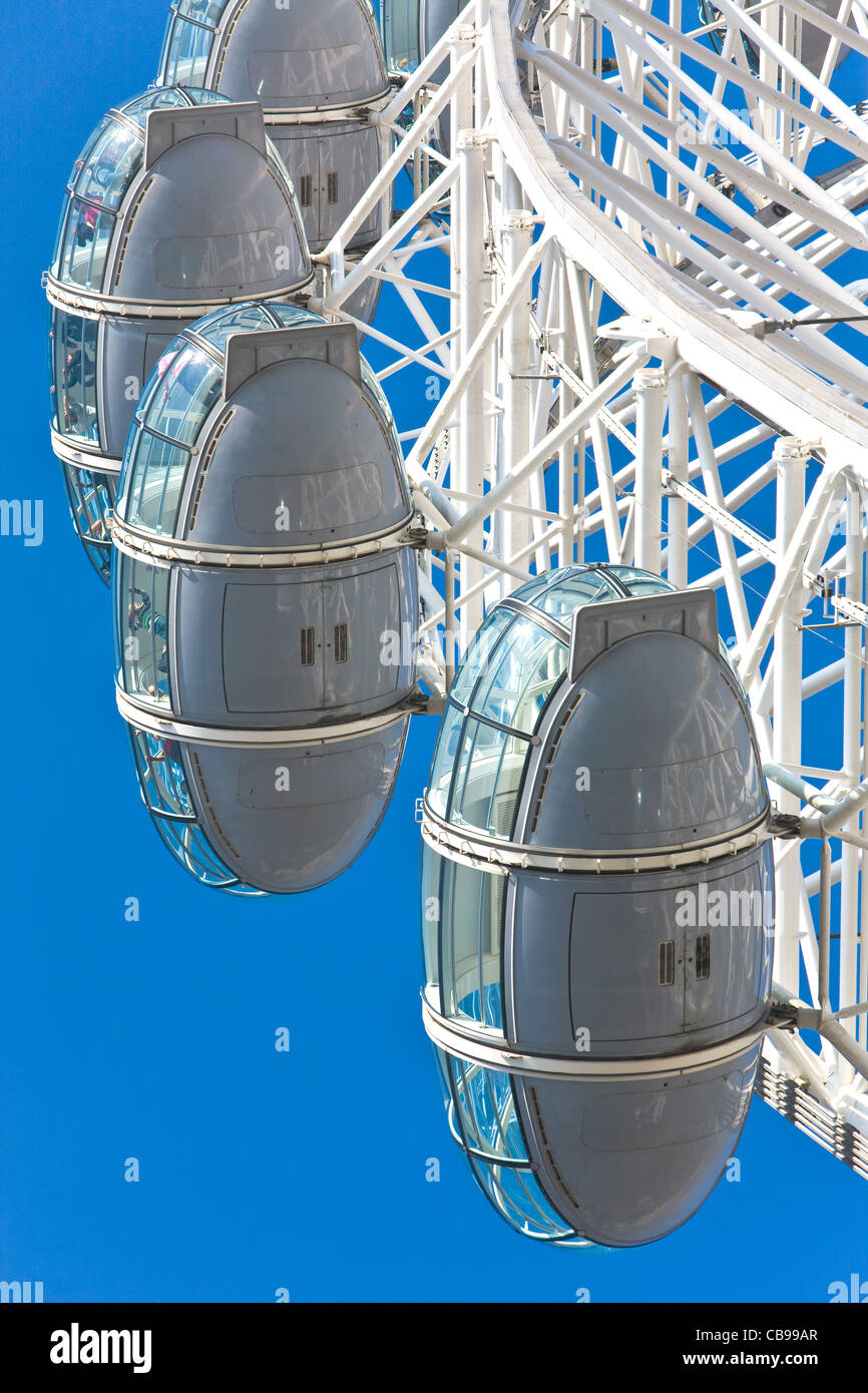 Capsules of London Eye at the south bank of Thames River Stock Photo ...