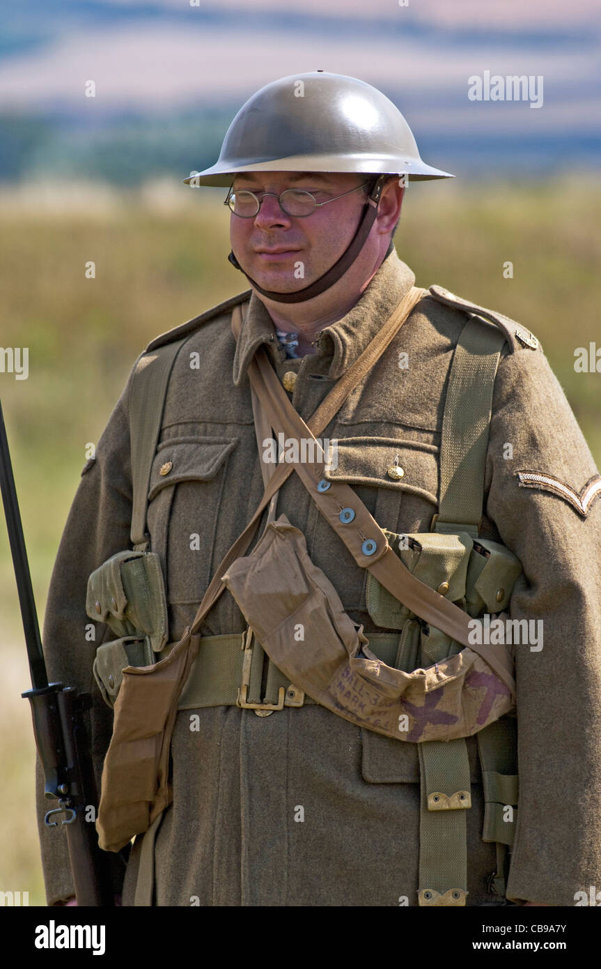World war scenes hi-res stock photography and images - Alamy