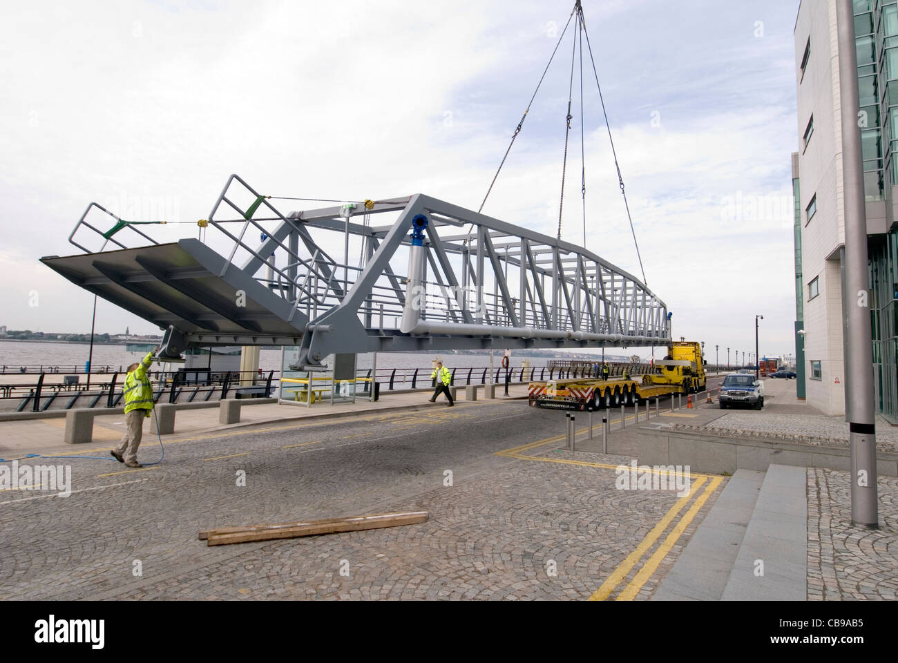 Loader hoist hi-res stock photography and images - Alamy