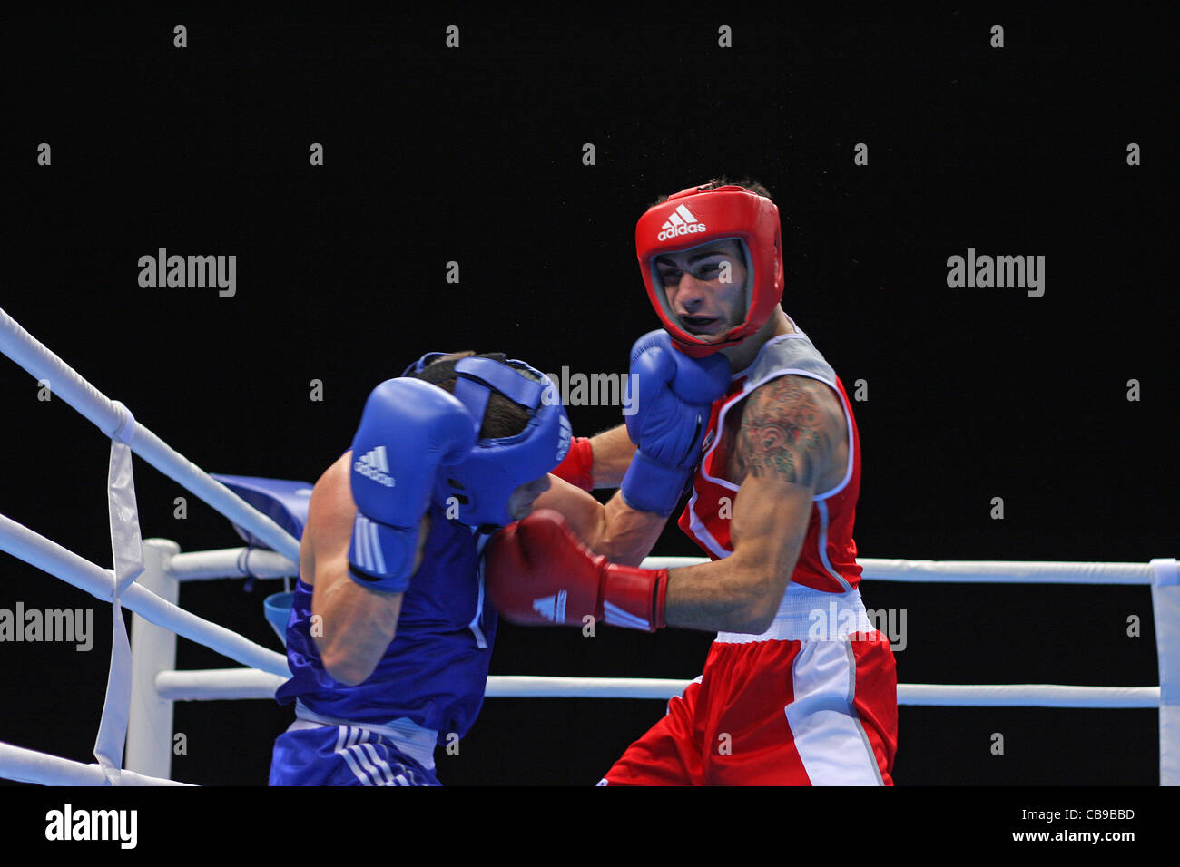 Mens light welter weight 64kg hi-res stock photography and images - Alamy