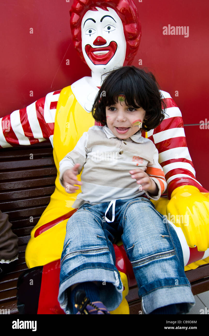 Ronald Mcdonald Stock Photos & Ronald Mcdonald Stock Images - Alamy