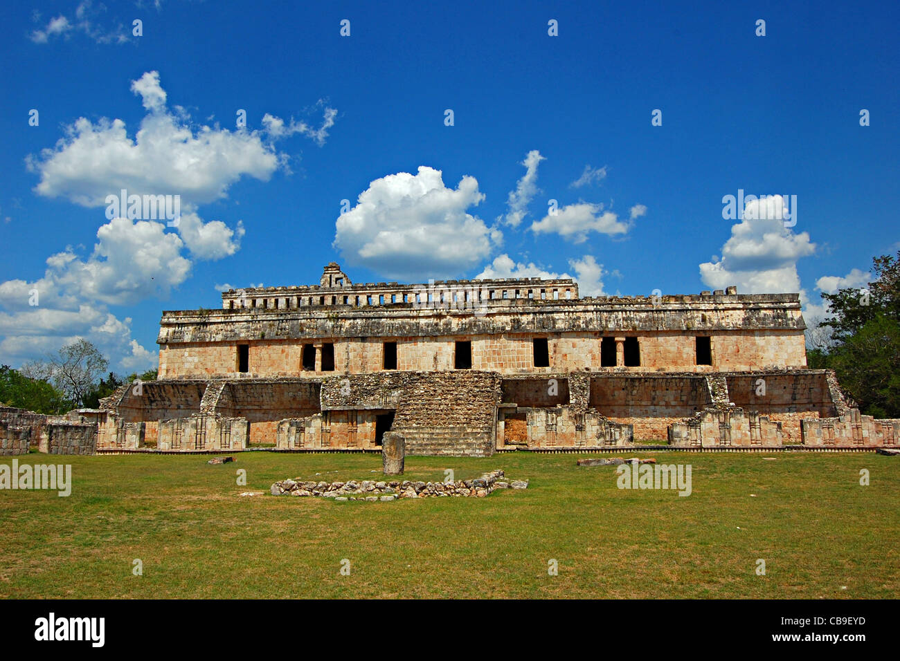 Mayan Palace at Kabah, Yucatan, Mexico Stock Photo - Alamy
