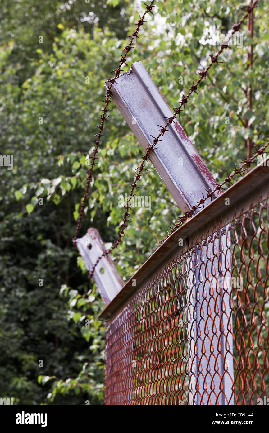 Sharp poles hi-res stock photography and images - Alamy