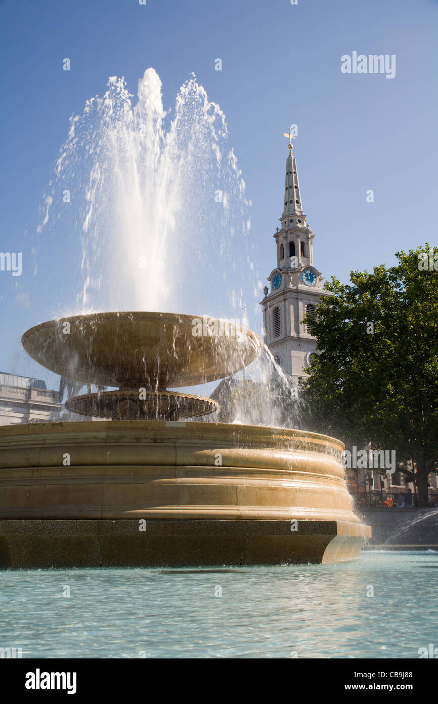 Fountain square hi-res stock photography and images - Alamy