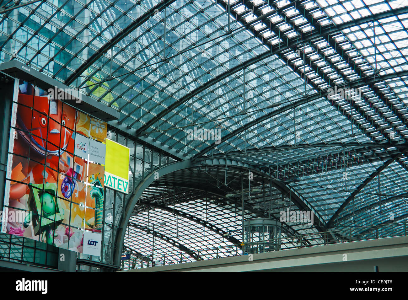Railway main station hi-res stock photography and images - Alamy