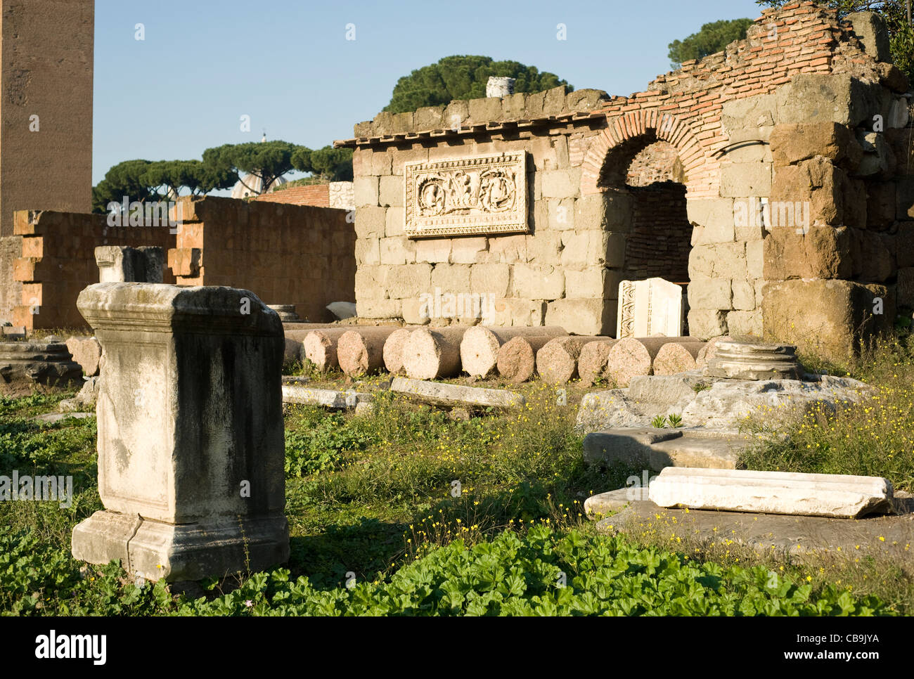 Rome italy ancient relics in hi-res stock photography and images - Alamy