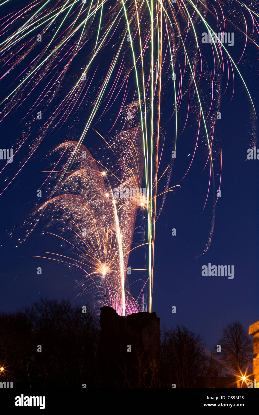 Firework over castle hi-res stock photography and images - Alamy