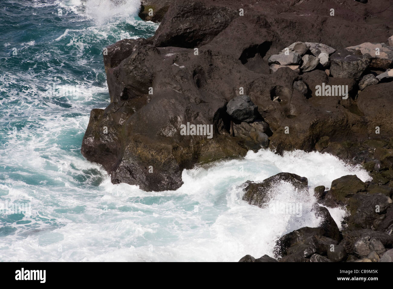 Rough seas and rocks hi-res stock photography and images - Alamy