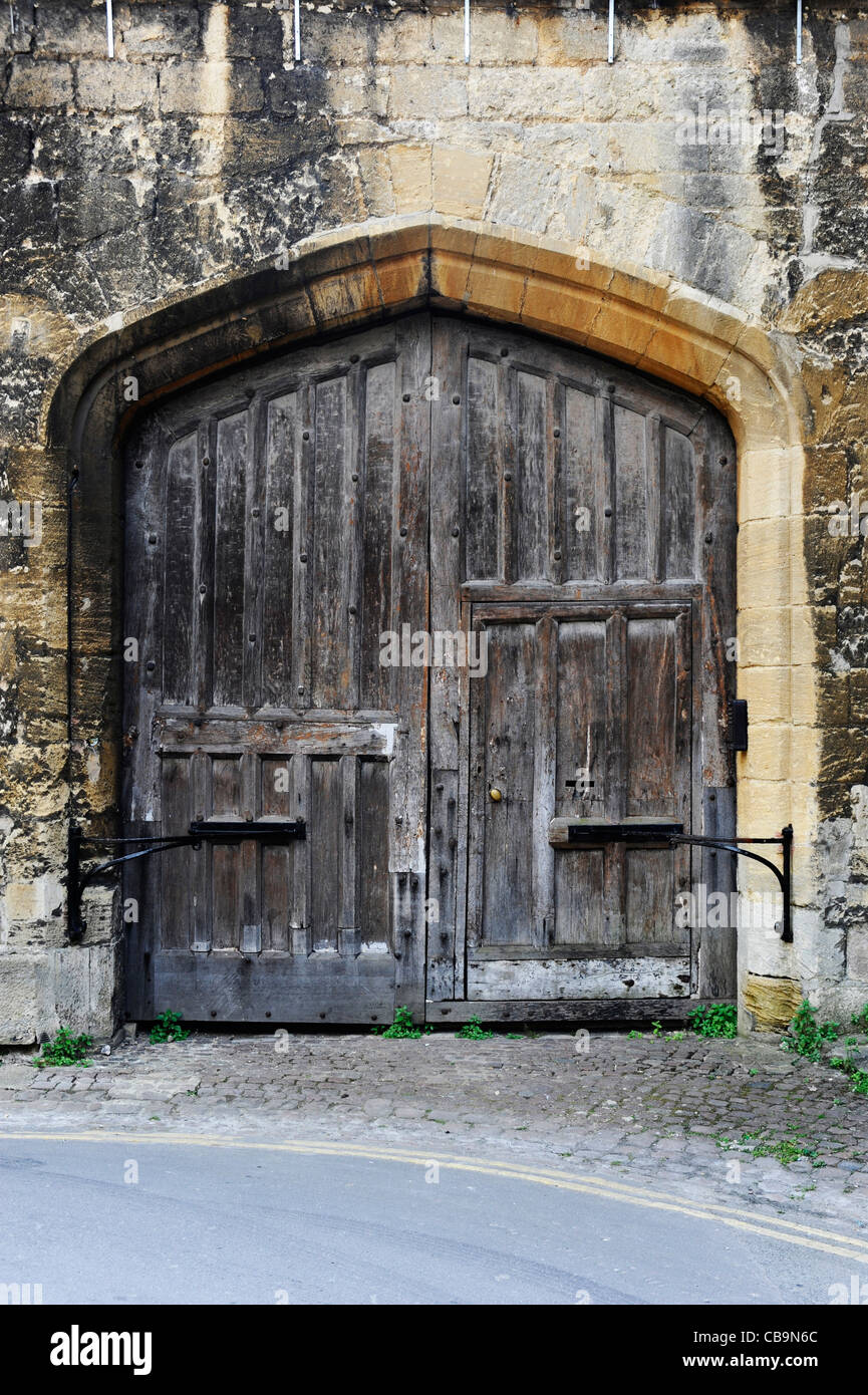 Double wooden gates hi-res stock photography and images - Alamy