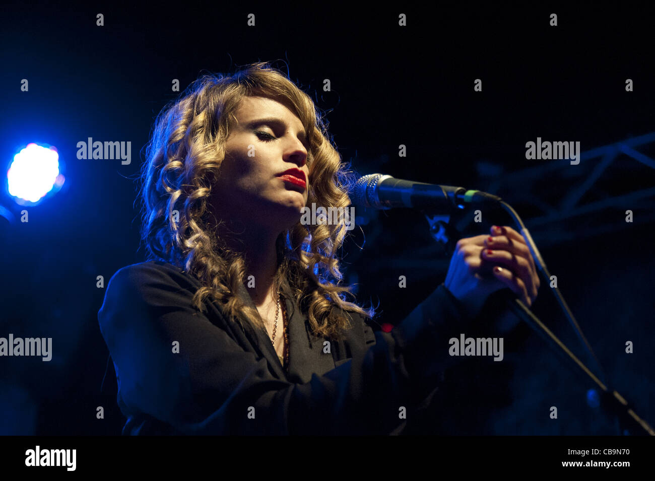 Anna Calvi performs in Rome Stock Photo - Alamy