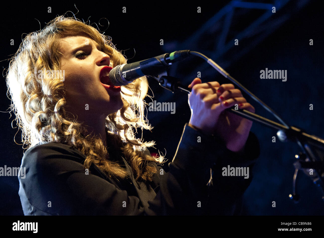 Anna calvi set hi-res stock photography and images - Alamy