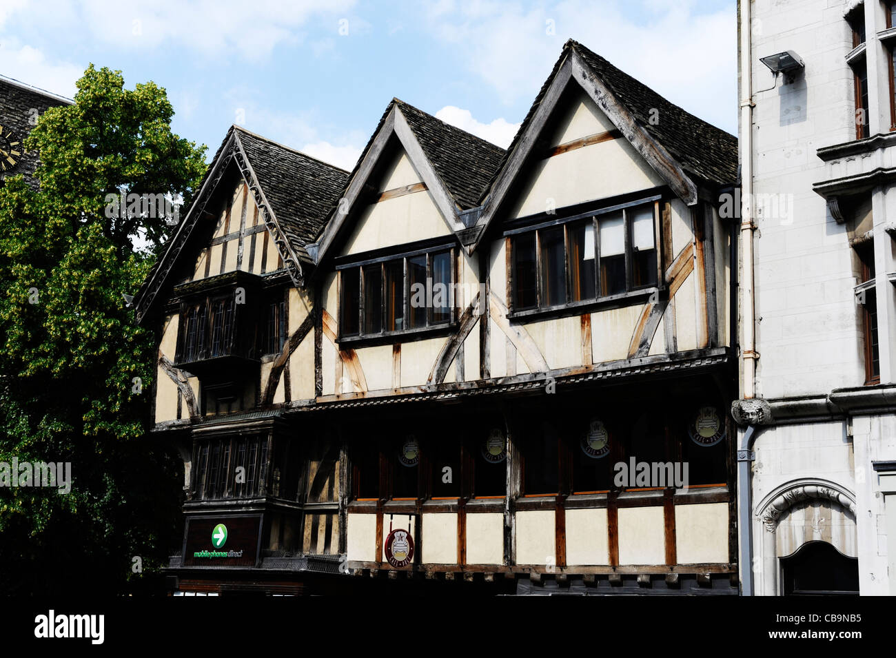 Old tudor building hi-res stock photography and images - Alamy