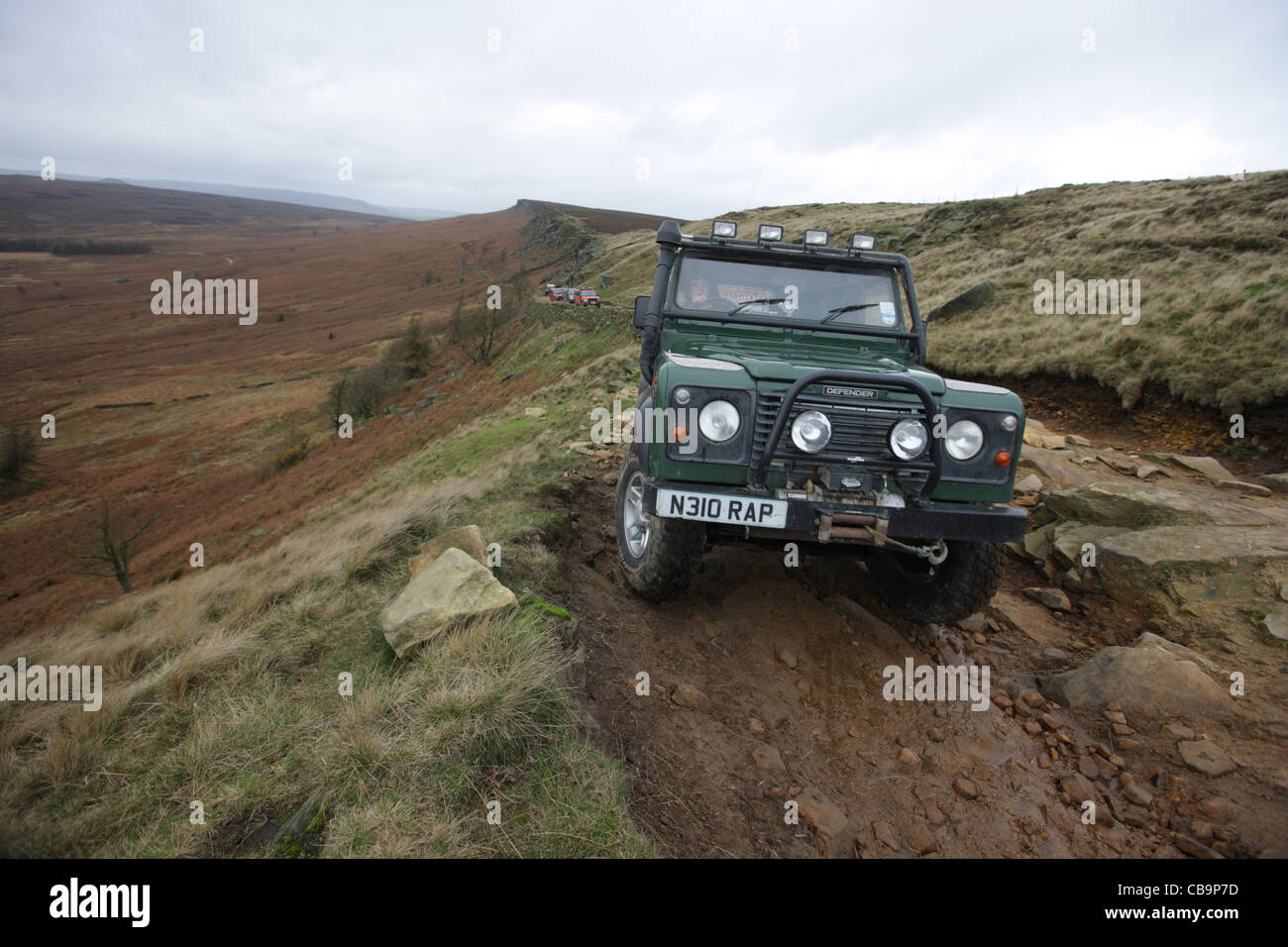 Dark green land rover hi-res stock photography and images - Alamy