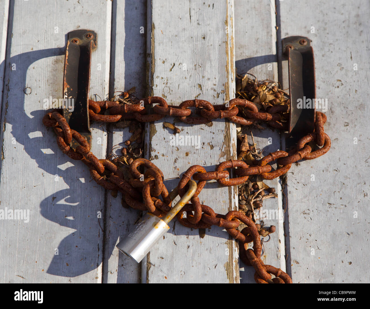 Door chain and lock hi-res stock photography and images - Alamy