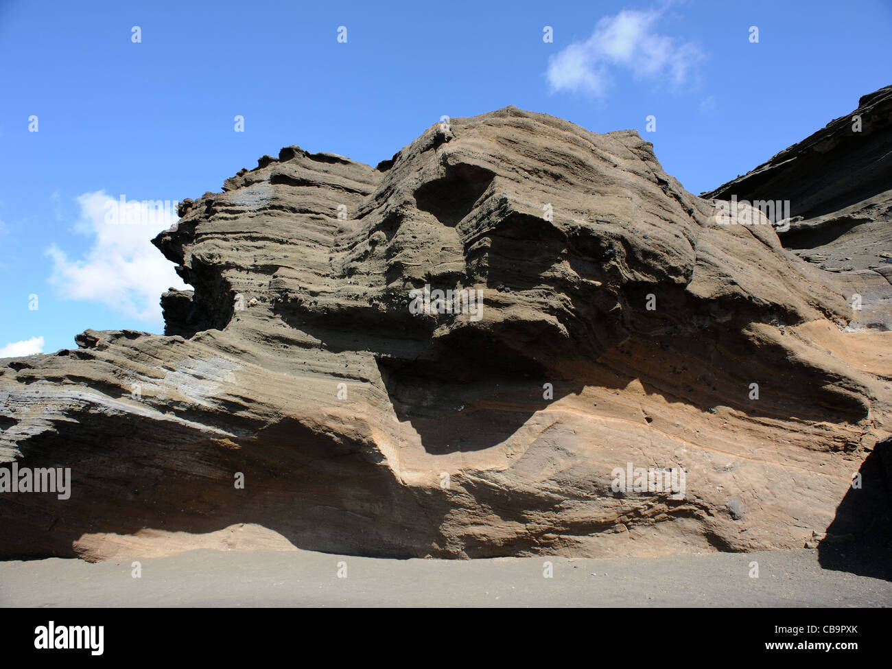 Volcanic rock structure hi-res stock photography and images - Alamy