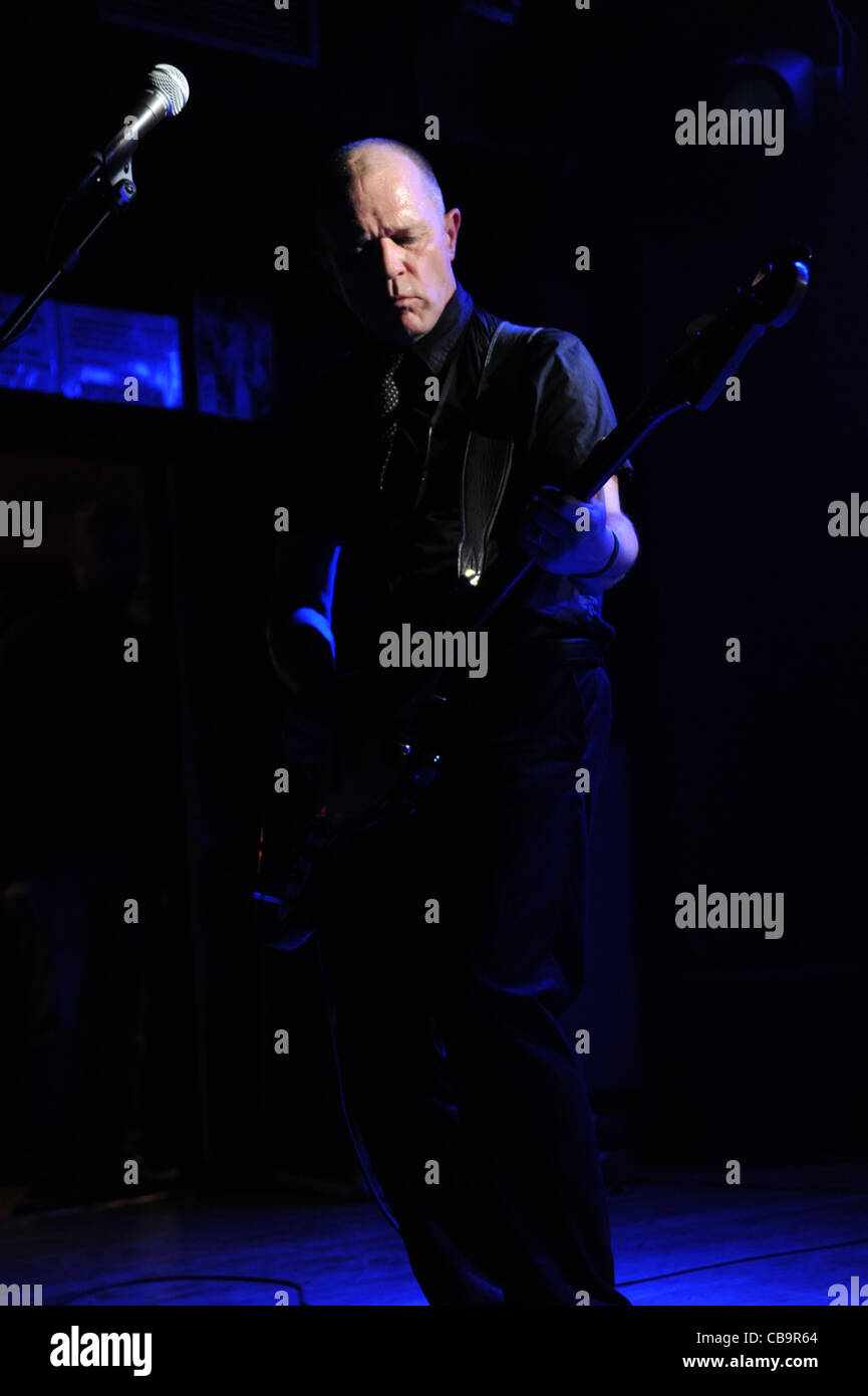 Graham Lewis of Wire performs in Rome Stock Photo - Alamy