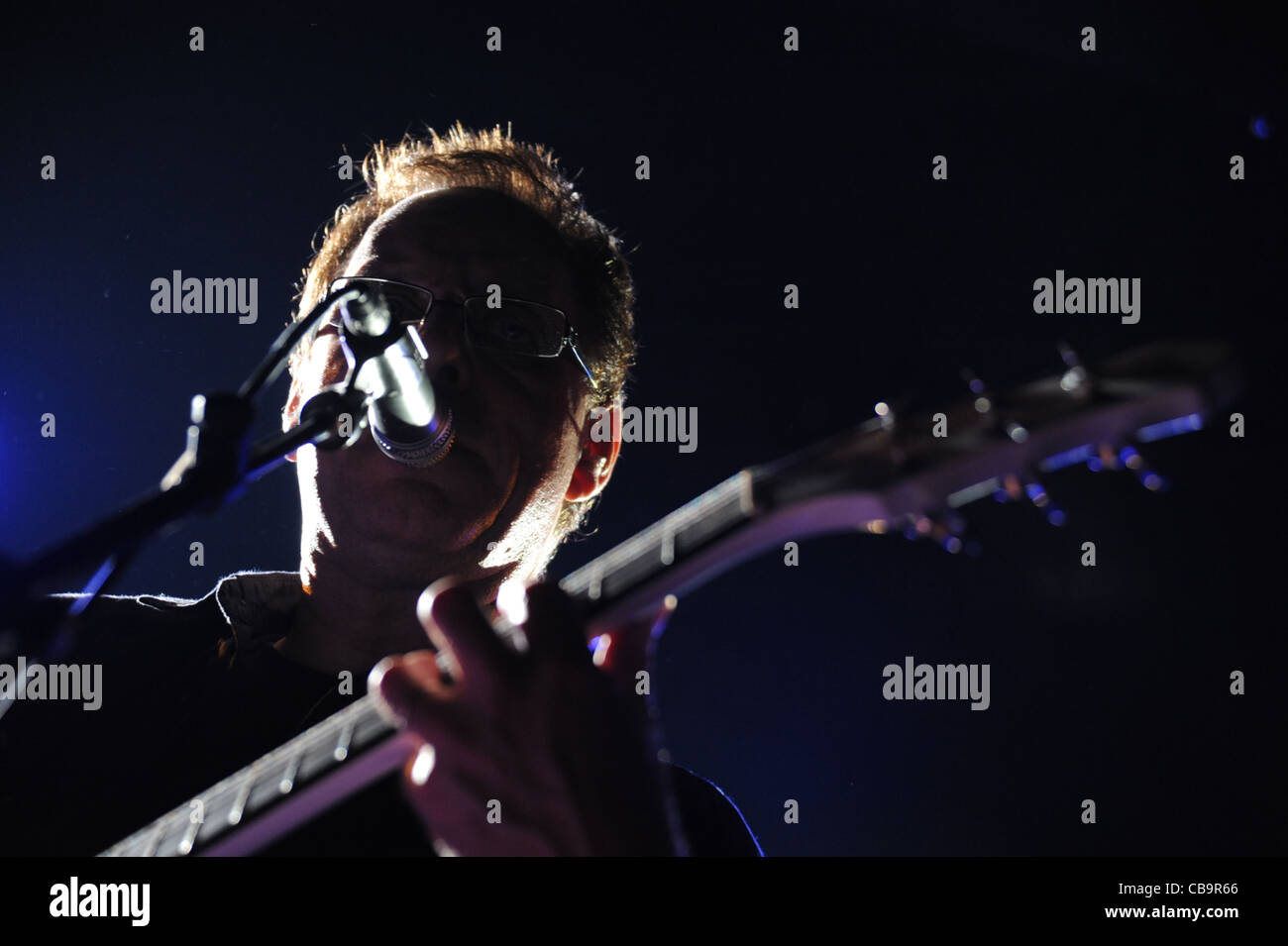Colin Newman of Wire performs in Rome Stock Photo - Alamy