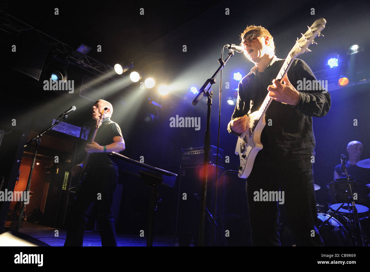 Colin Newman and Graham Lewis of Wire perform in Rome Stock Photo - Alamy