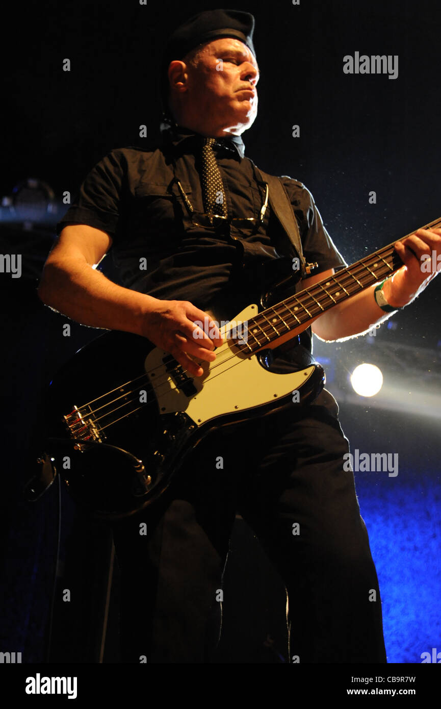 Graham Lewis of Wire performs in Rome Stock Photo - Alamy