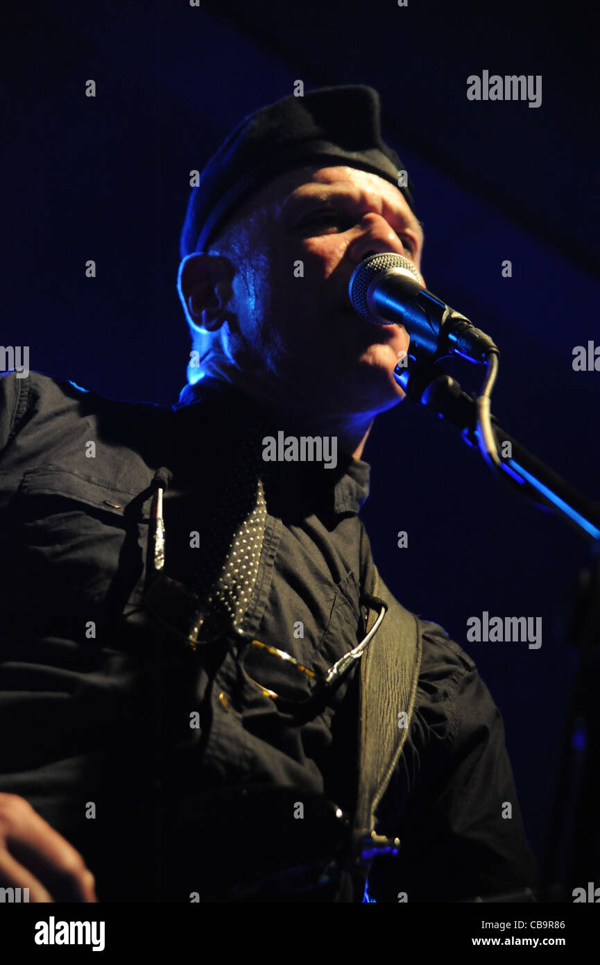 Graham Lewis of Wire performs in Rome Stock Photo - Alamy