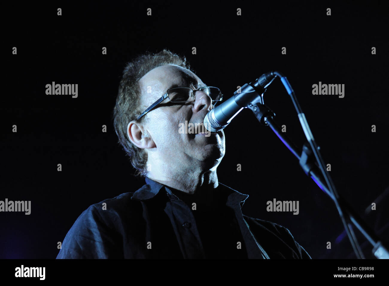 Colin Newman of Wire performs in Rome Stock Photo - Alamy