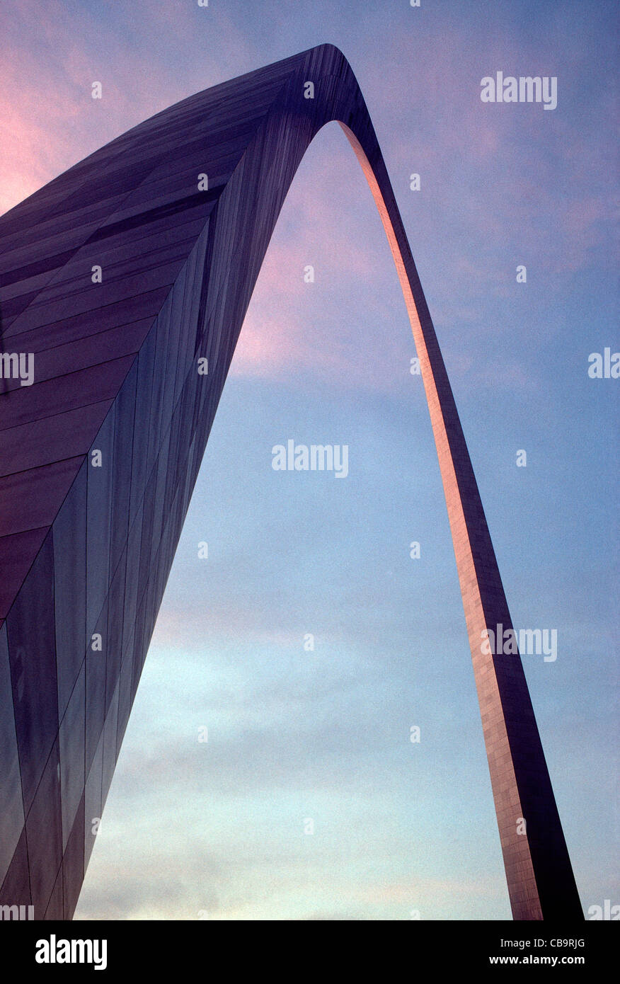 St louis gateway arch construction hi-res stock photography and images ...