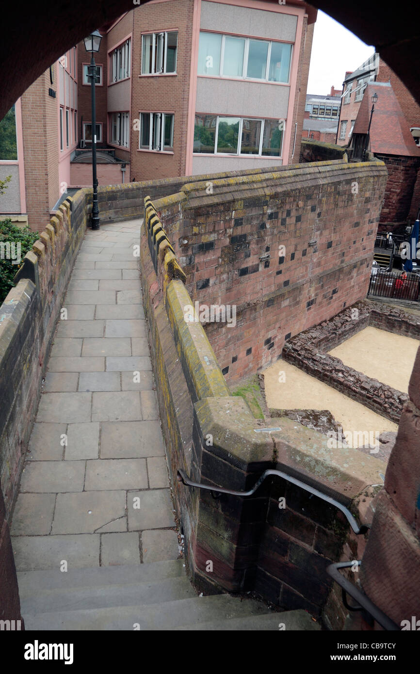 City walls chester uk hi-res stock photography and images - Alamy