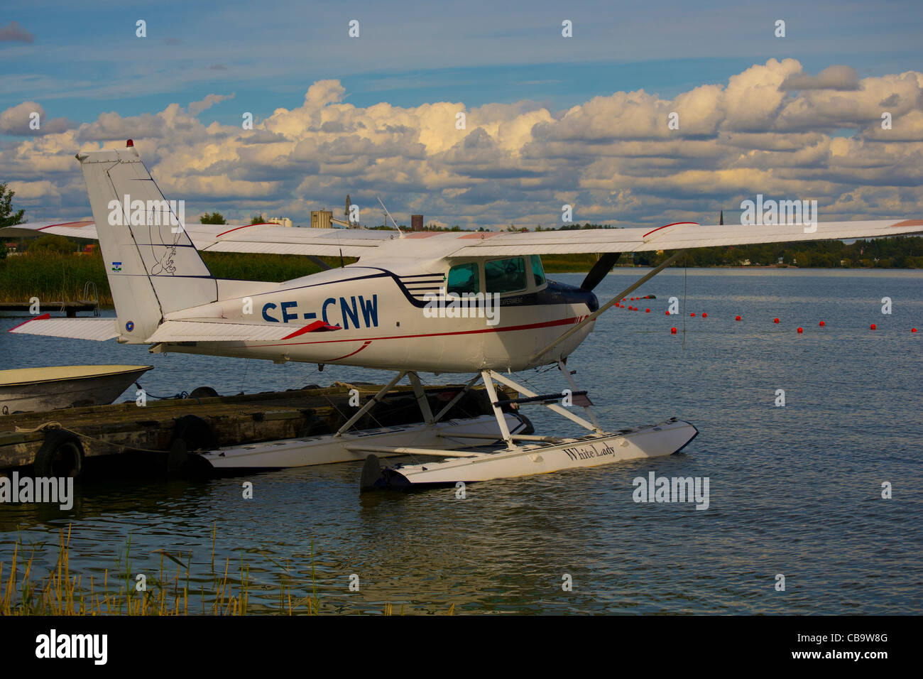 Amphibian plane hi-res stock photography and images - Alamy