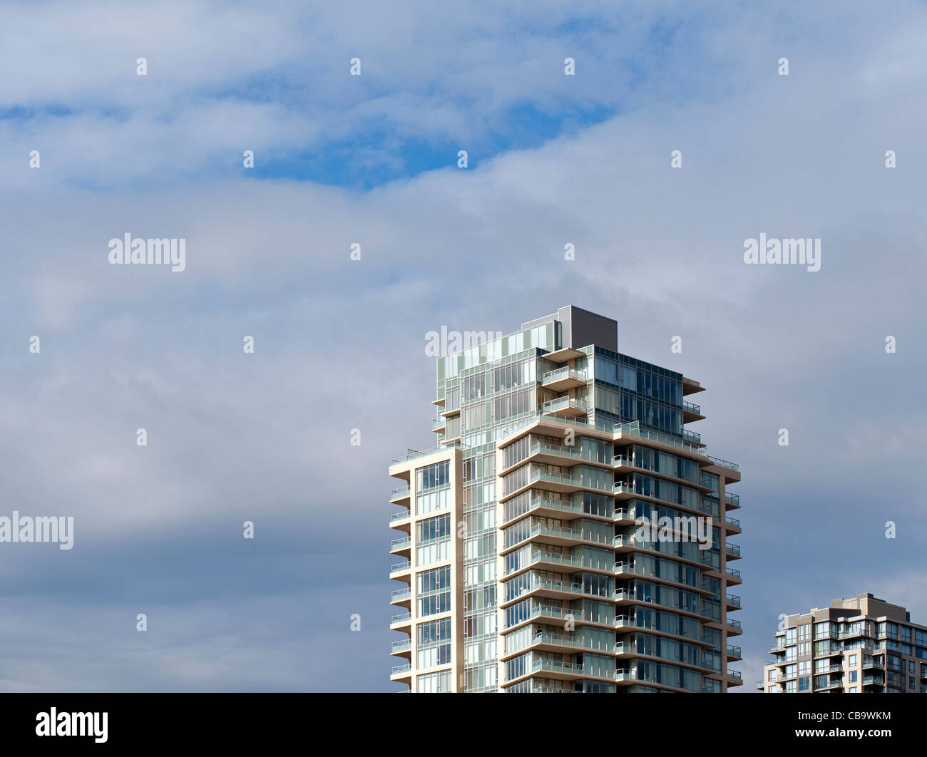 Construction of the apartment building Stock Photo - Alamy