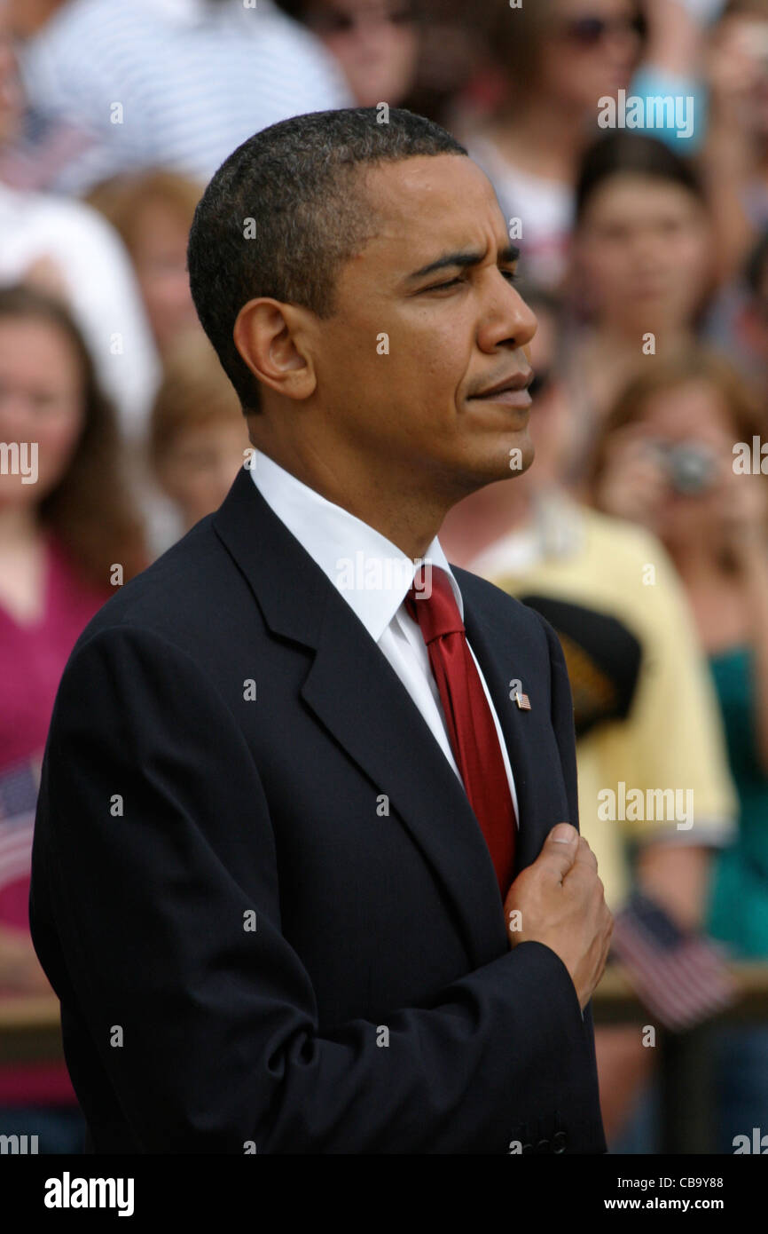 President Barack Obama during a ceremony at the Tomb of the Unknowns in ...