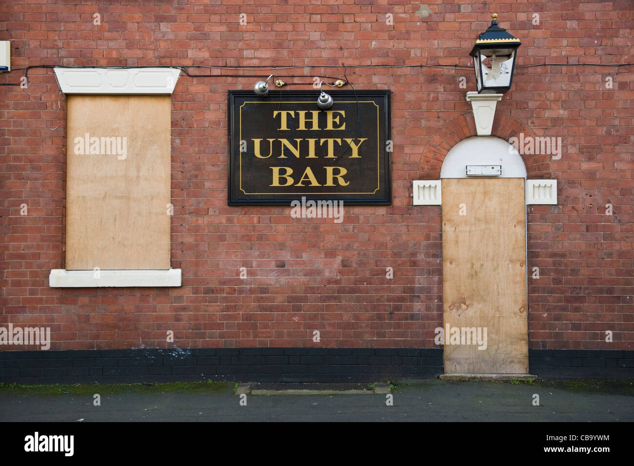 The Unity Bar boarded up local pub on corner of Plimsoll and Park ...