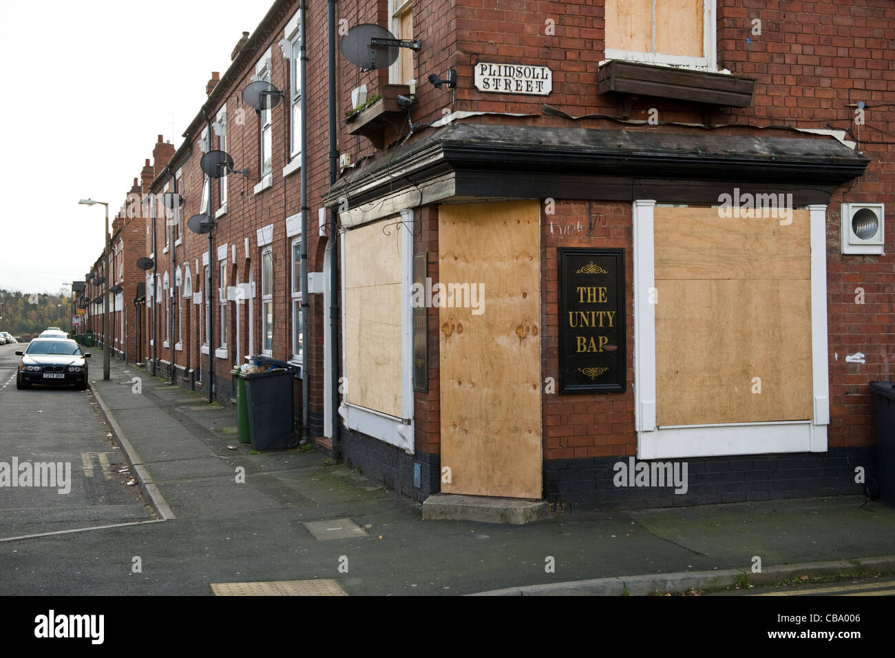 The Unity Bar boarded up local pub on corner of Plimsoll and Park ...