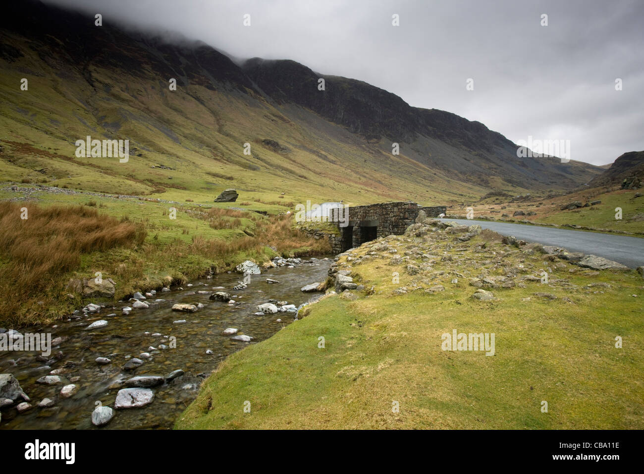Rugged mountain and stream hi-res stock photography and images - Alamy