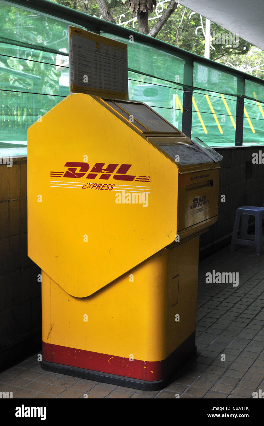 Dhl Box High Resolution Stock Photography and Images - Alamy