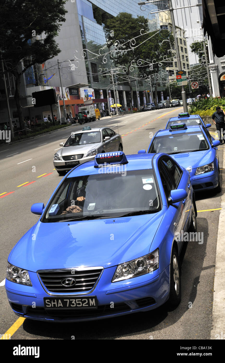 Singapore taxi hi-res stock photography and images - Alamy