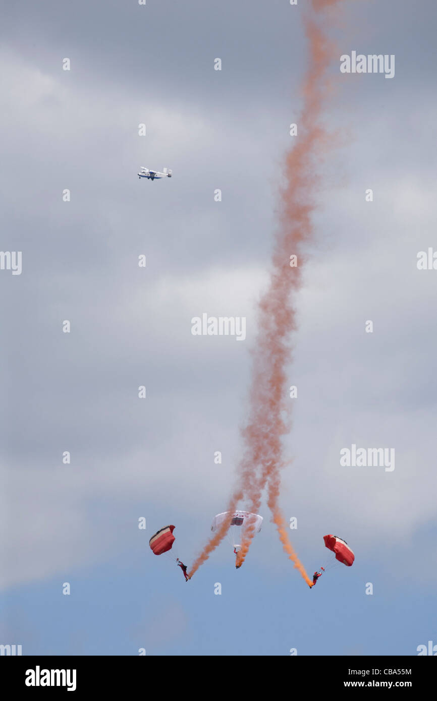 Red Devils Free Fall Parachute Team Farnborough International Airshow ...