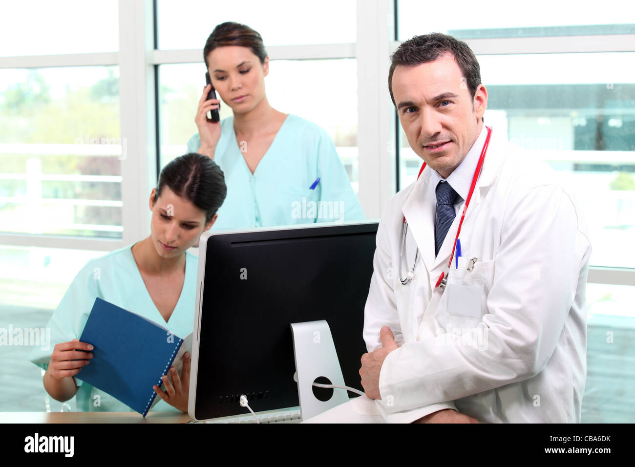 Patient assistants call hi-res stock photography and images - Alamy