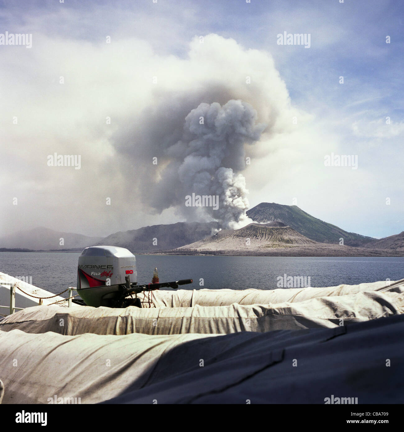 Tavurvur volcano, Rabaul, Papua New Guinea Stock Photo - Alamy