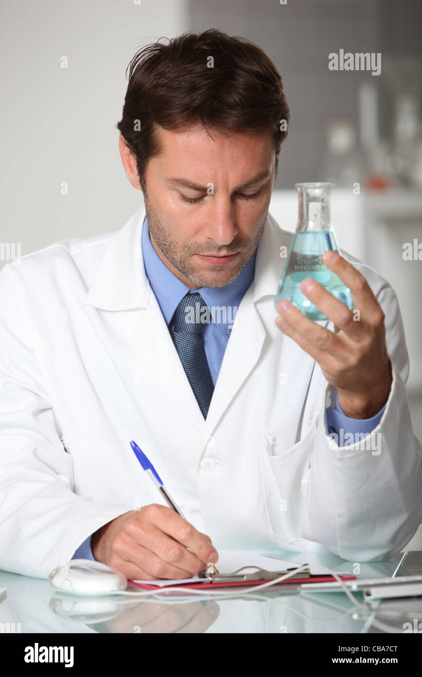 Close up male scientist doing hi-res stock photography and images - Alamy