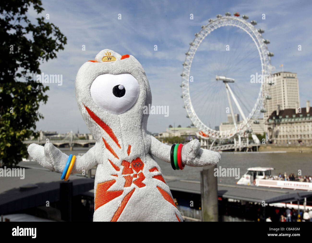 2012 London Olympics Mascot High Resolution Stock Photography and ...
