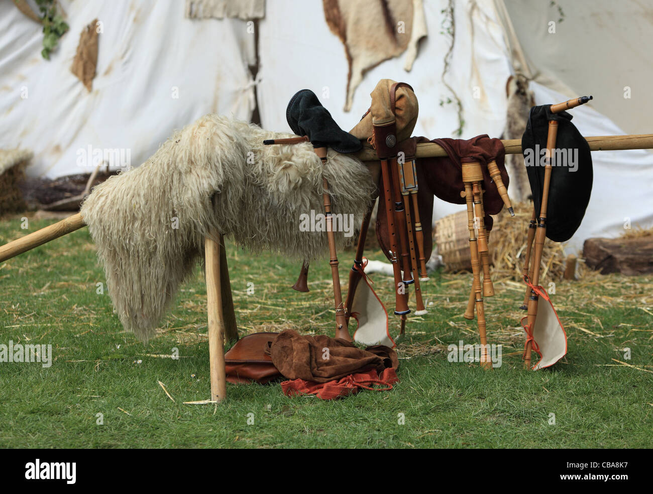 Medieval bagpipe hi-res stock photography and images - Alamy