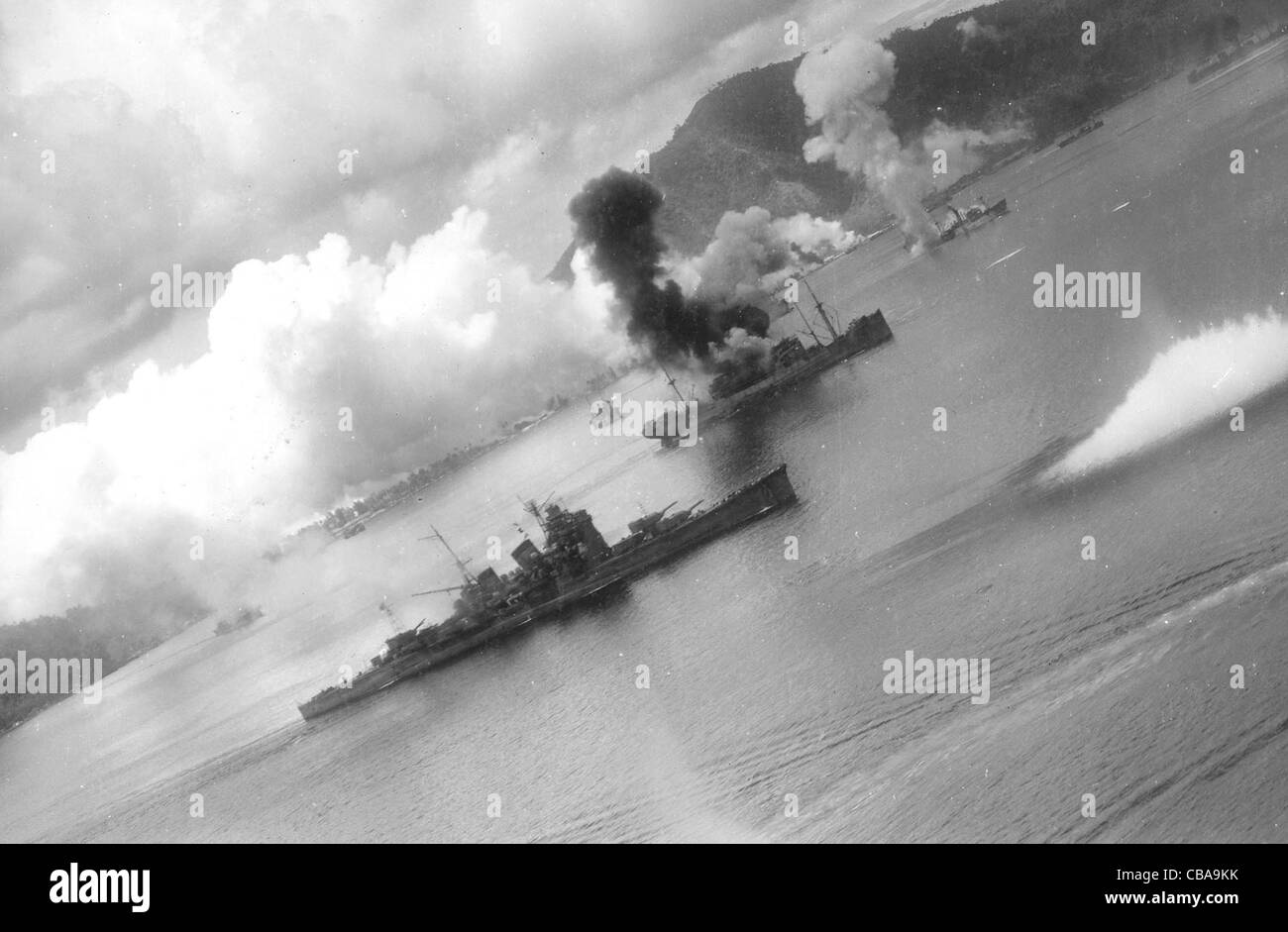 Battleship explosion hi-res stock photography and images - Alamy