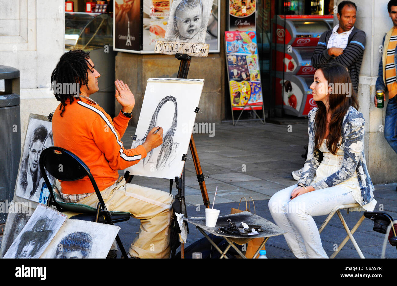 Street artist in palma mallorca hi-res stock photography and images - Alamy