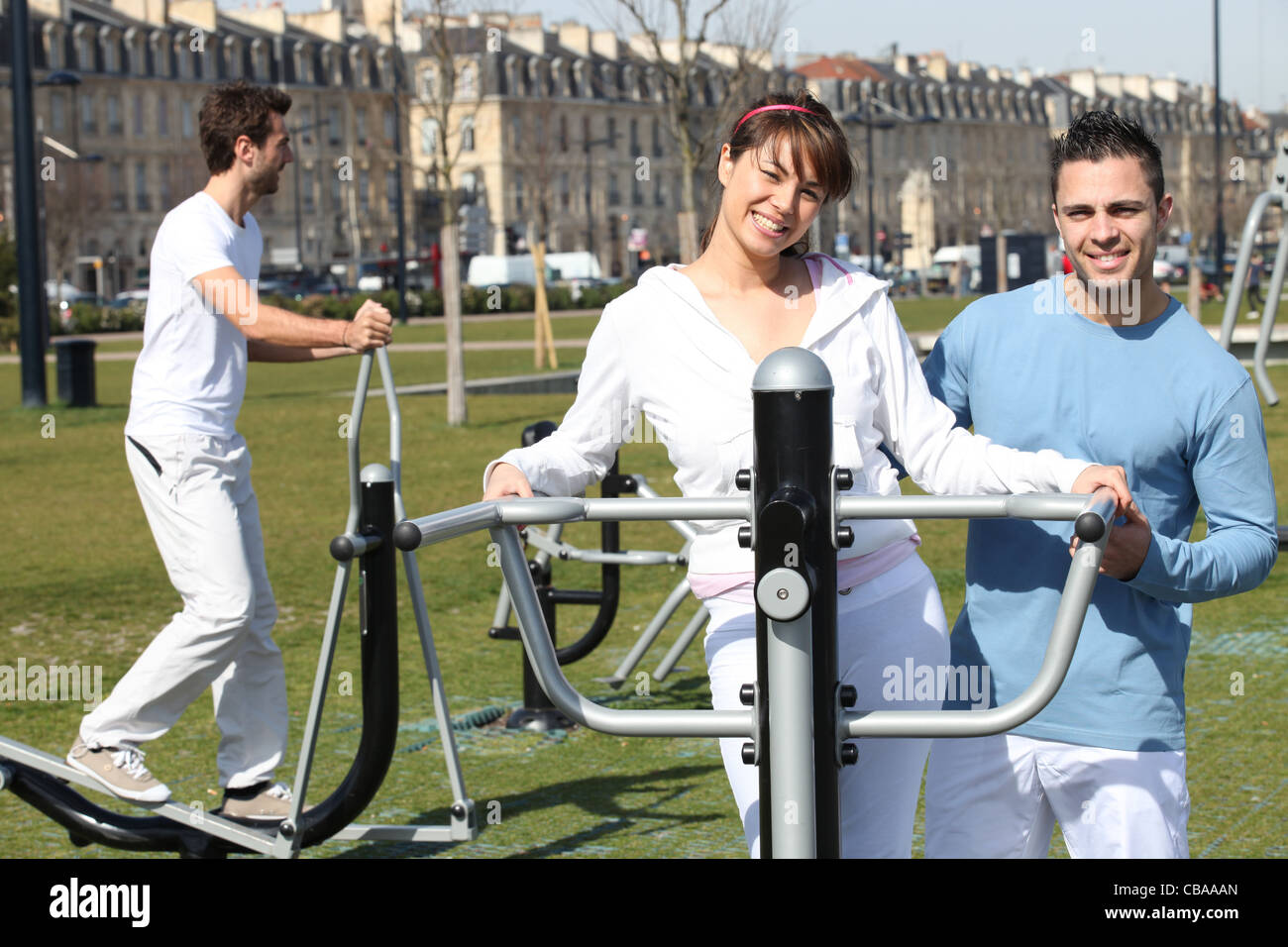 People exercising in a public park Stock Photo - Alamy