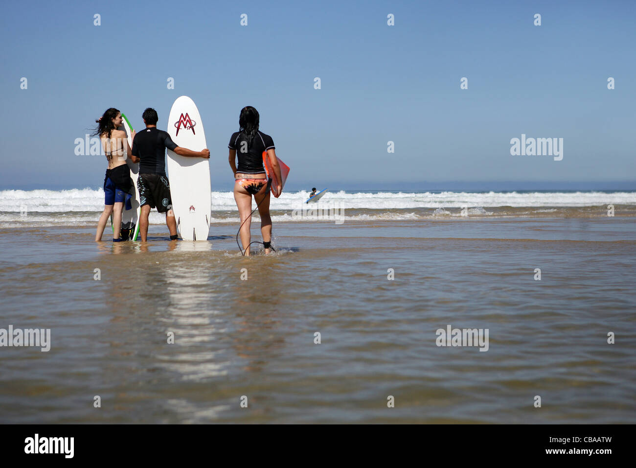 Waiting for the perfect wave hi-res stock photography and images - Alamy