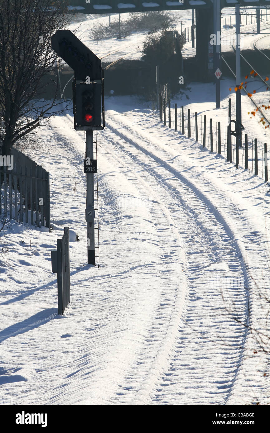 Train stop red signal hi-res stock photography and images - Alamy