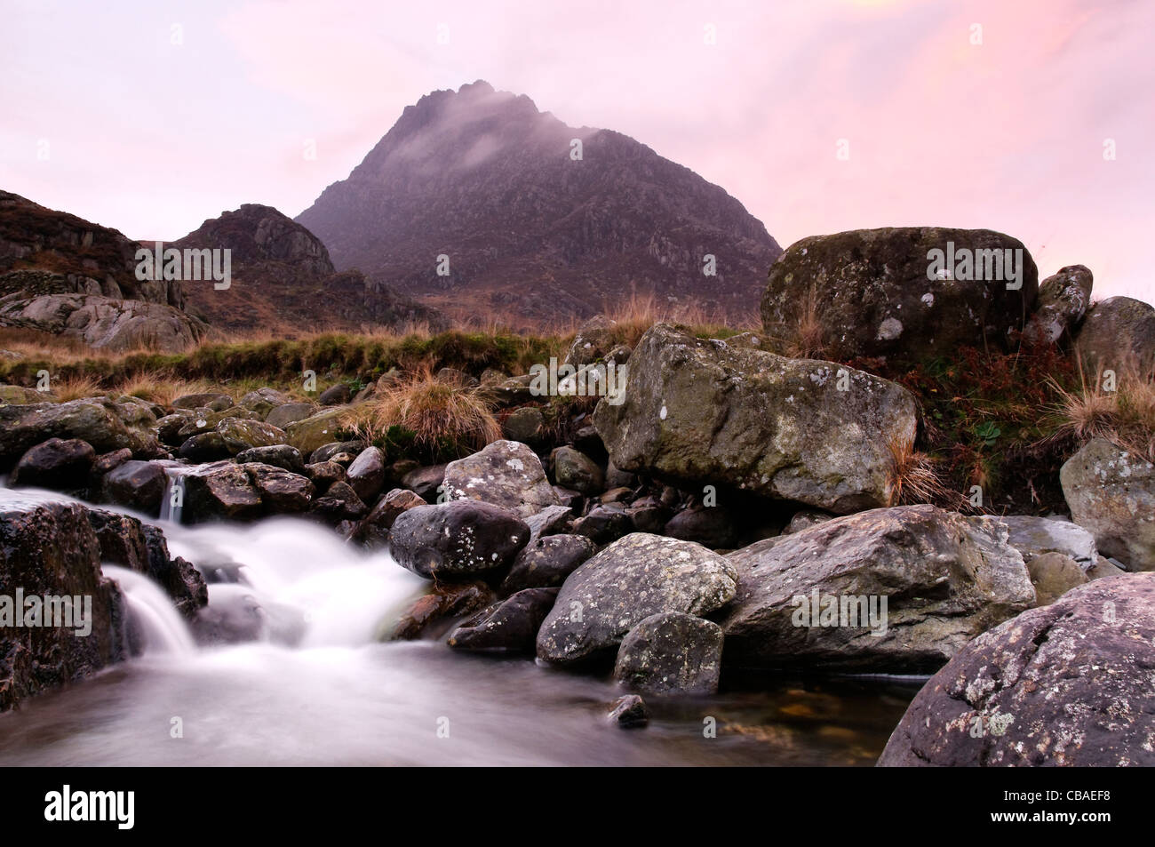 Tryfan snowdonia hi-res stock photography and images - Alamy