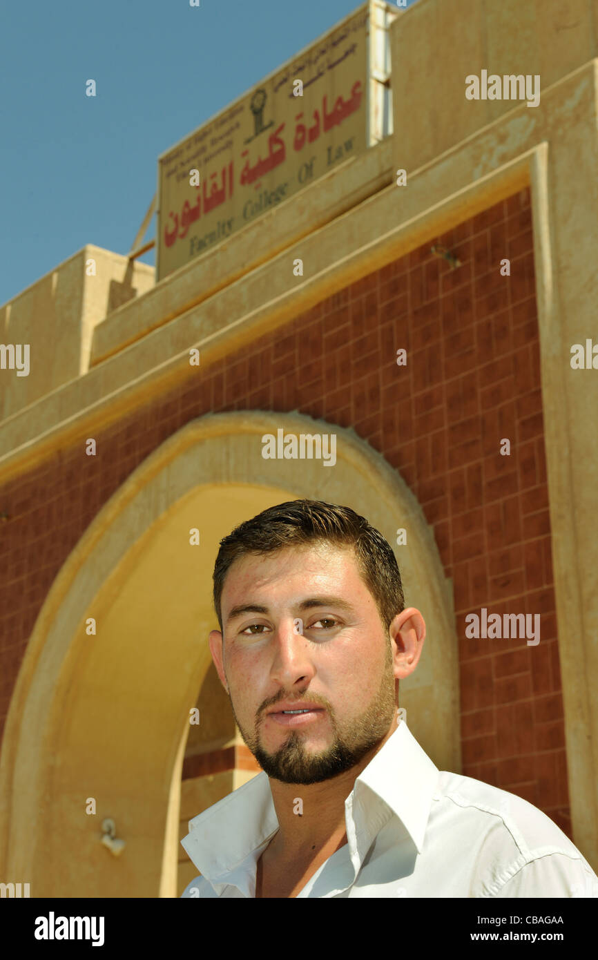 Iraq, Tikrit University Faculty of law student Stock Photo - Alamy