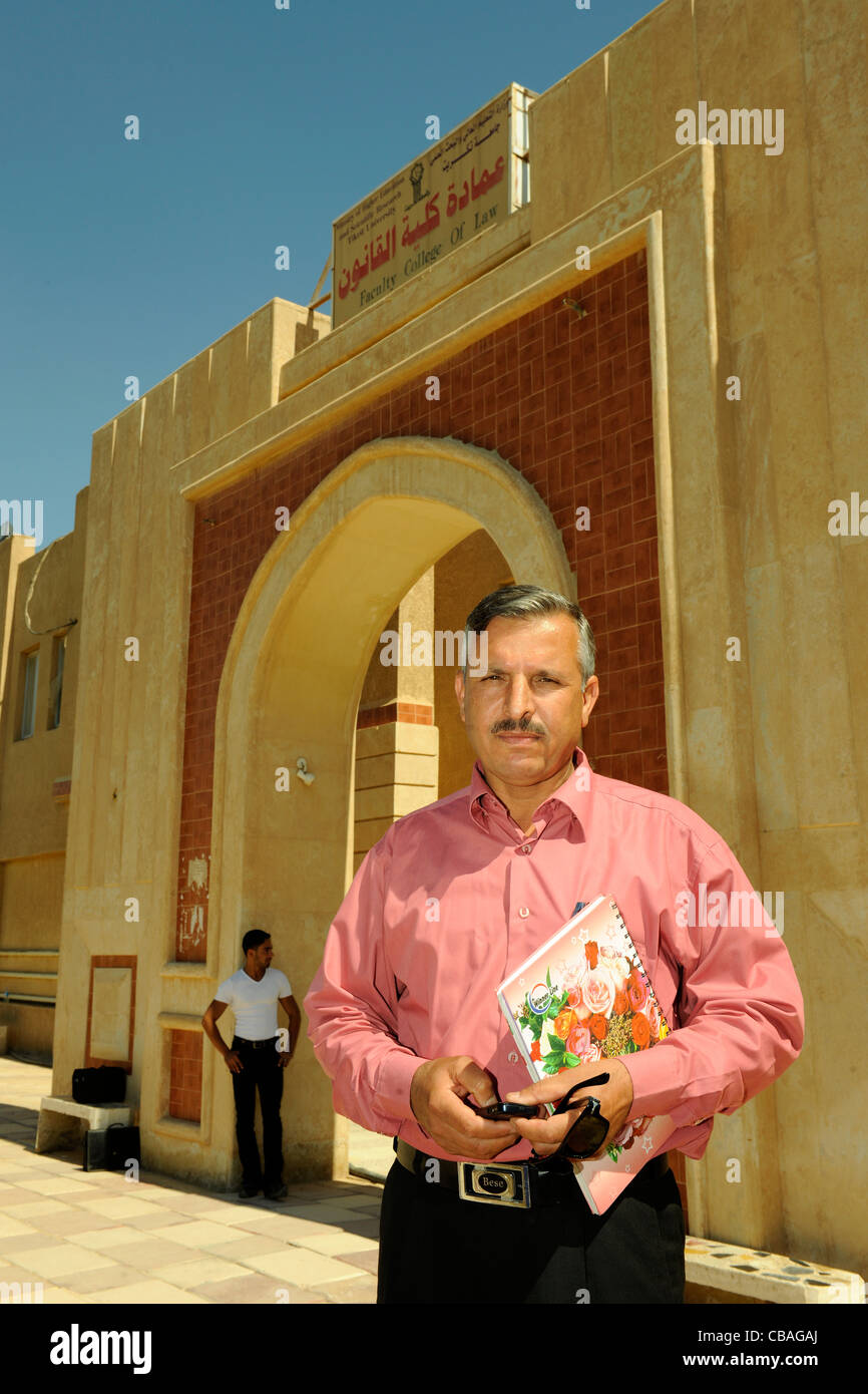 Iraq, Tikrit University Faculty of law student Stock Photo - Alamy