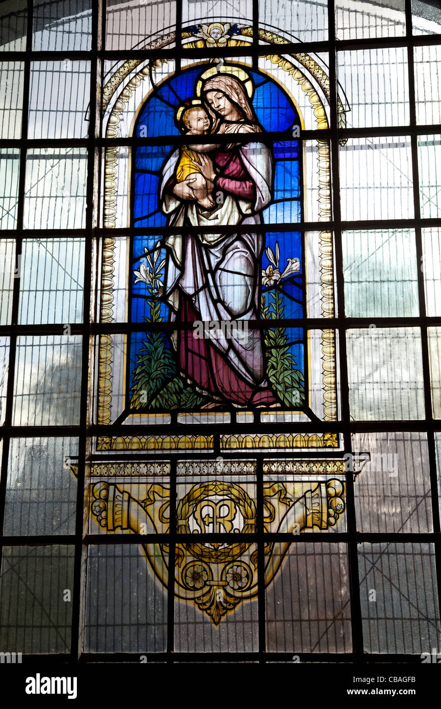 Holy Trinity Church Interior in Clapham Common - Stained Glass of Mary ...